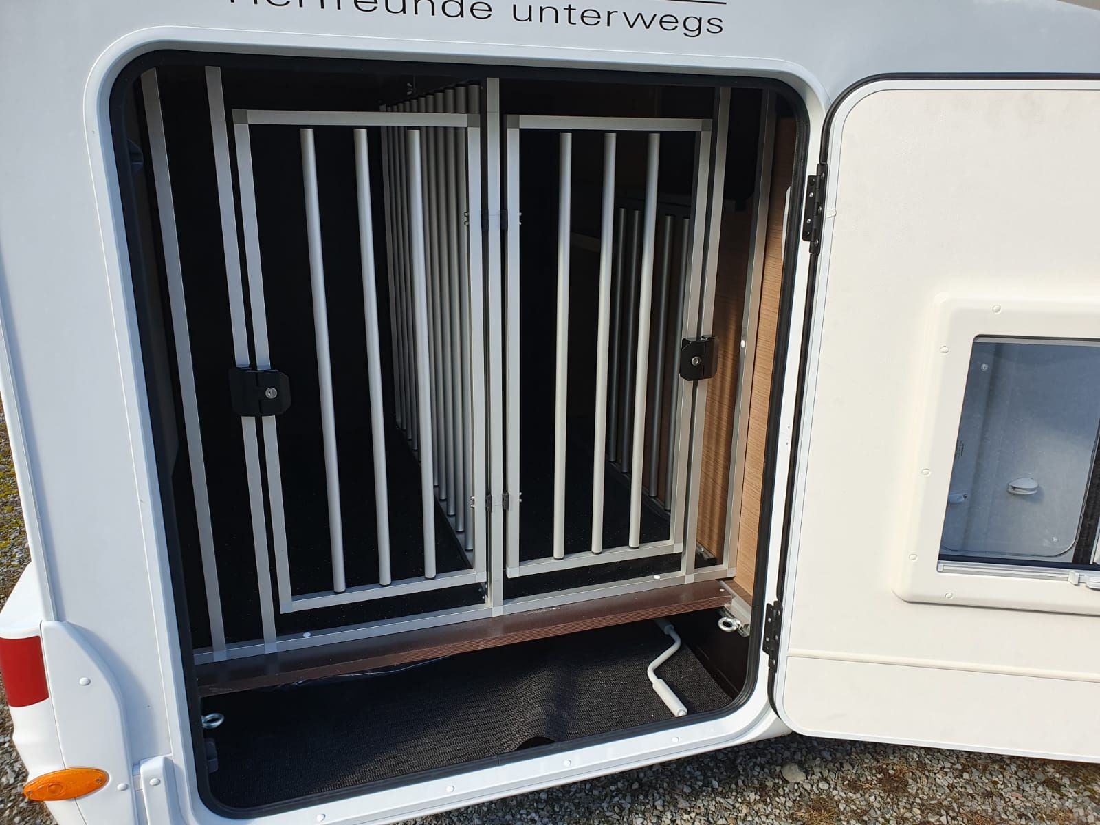 Ausstattung für den Hund im Waumobil